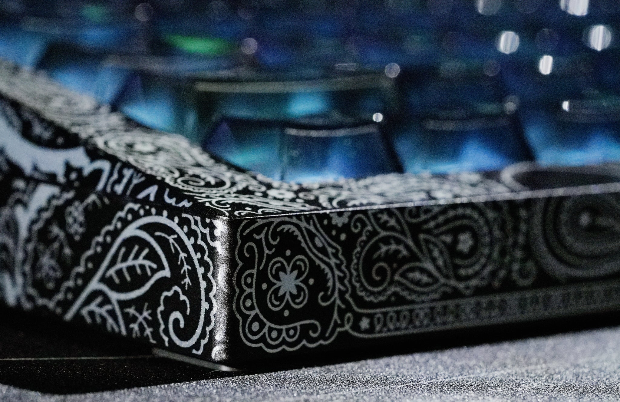 Cyberboard R4 Graffiti – Mechkey.Store