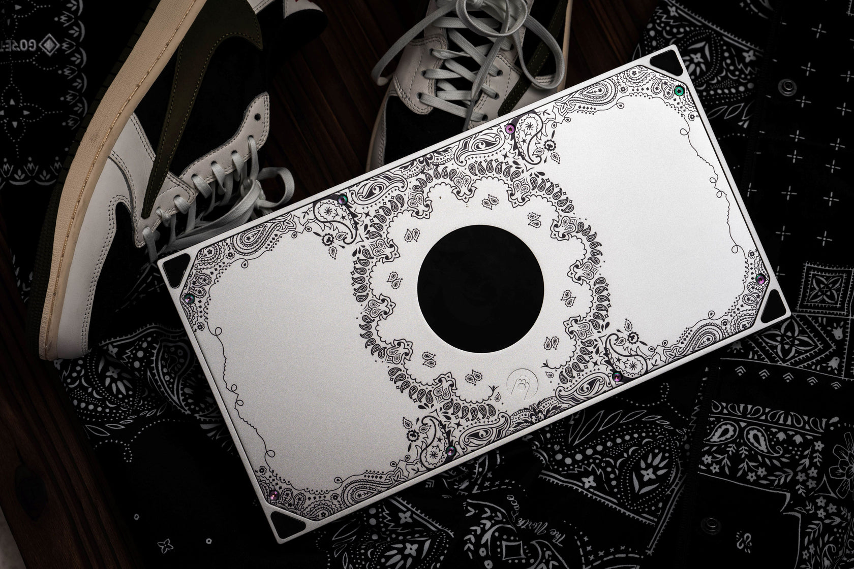 Cyberboard R4 Graffiti – Mechkey.Store