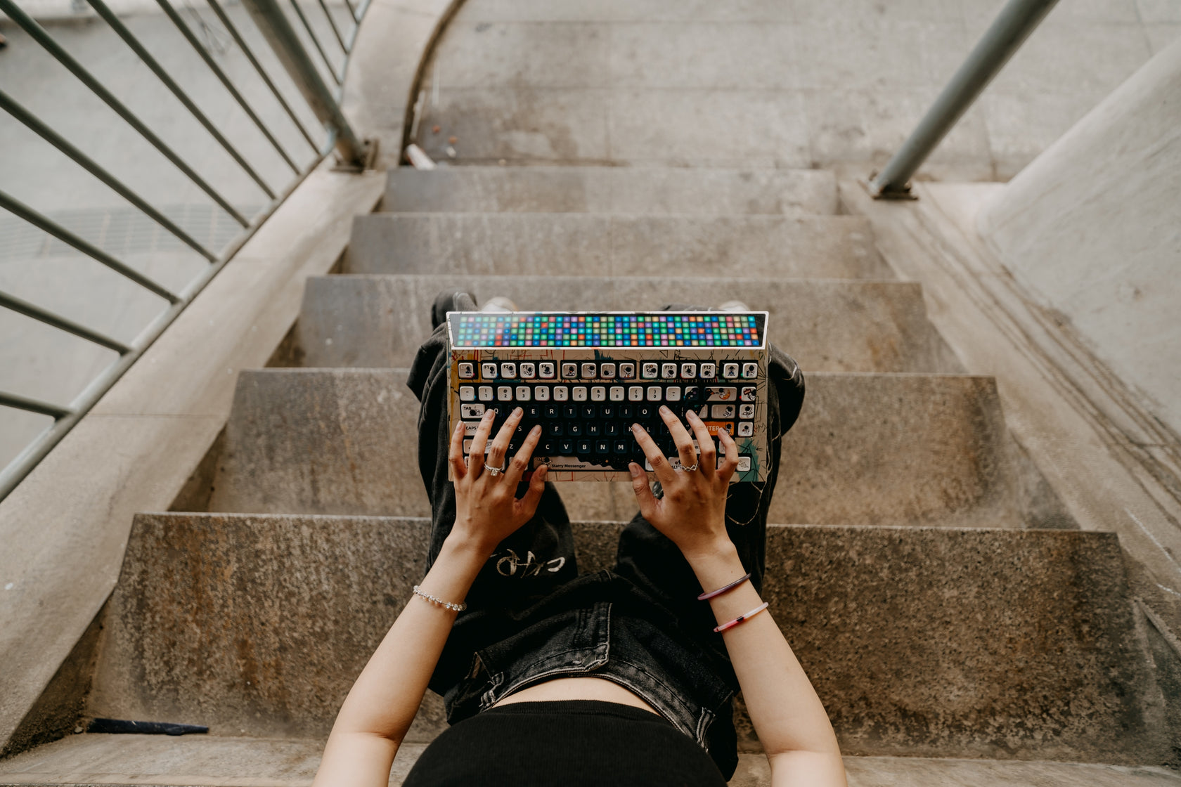 Cyberboard R4 Graffiti – Mechkey.Store